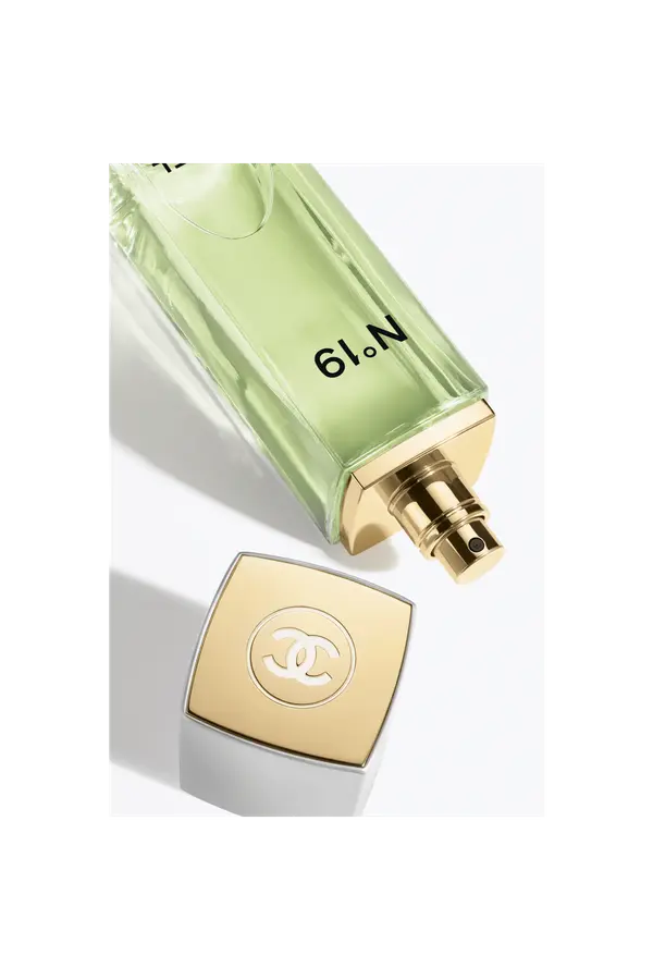 Chanel N19 Eau De Toilette Spray