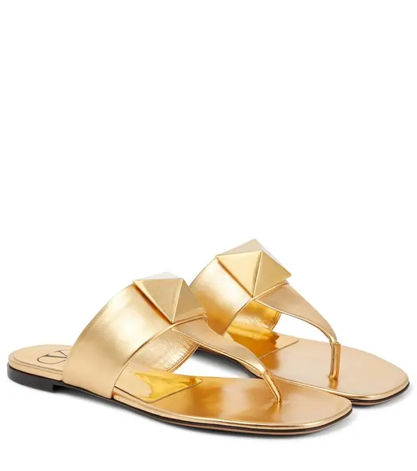 Valentino Garavani One Stud Leather Thong Sandals - Gold