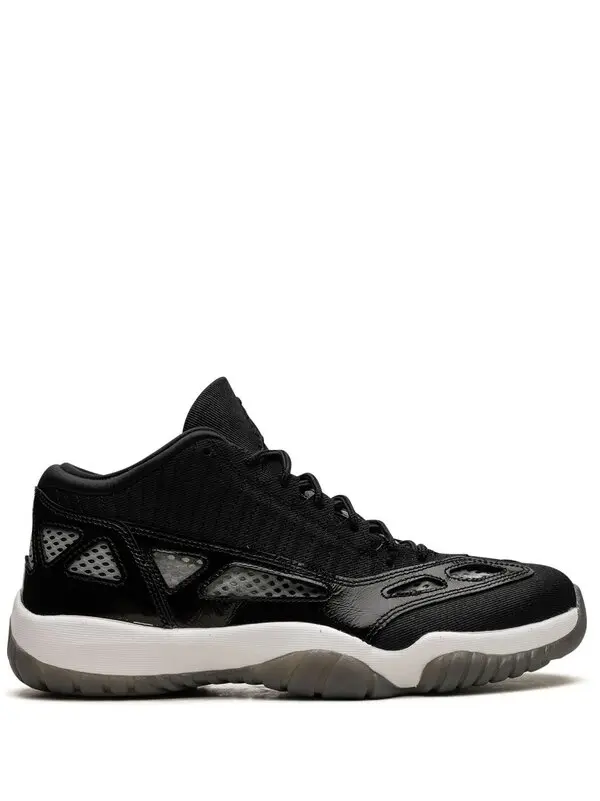 JORDAN Air Low Ie Sneakers