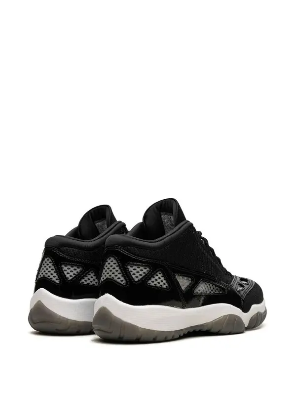 JORDAN Air Low Ie Sneakers