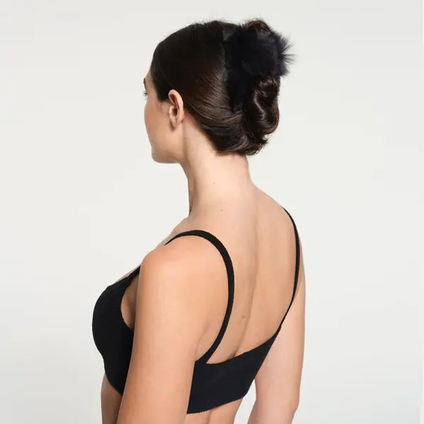 Skims Plush Hair Clip - Onyx | Editorialist display picture 2