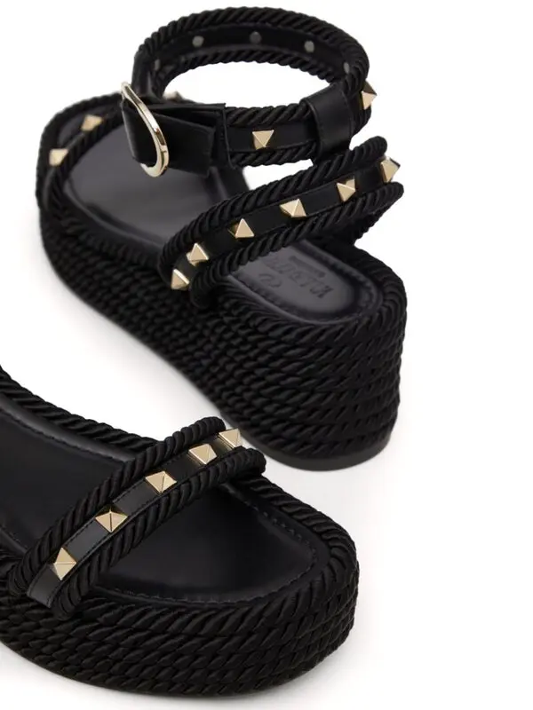 Valentino Garavani Rockstud Flatform Sandals - Black