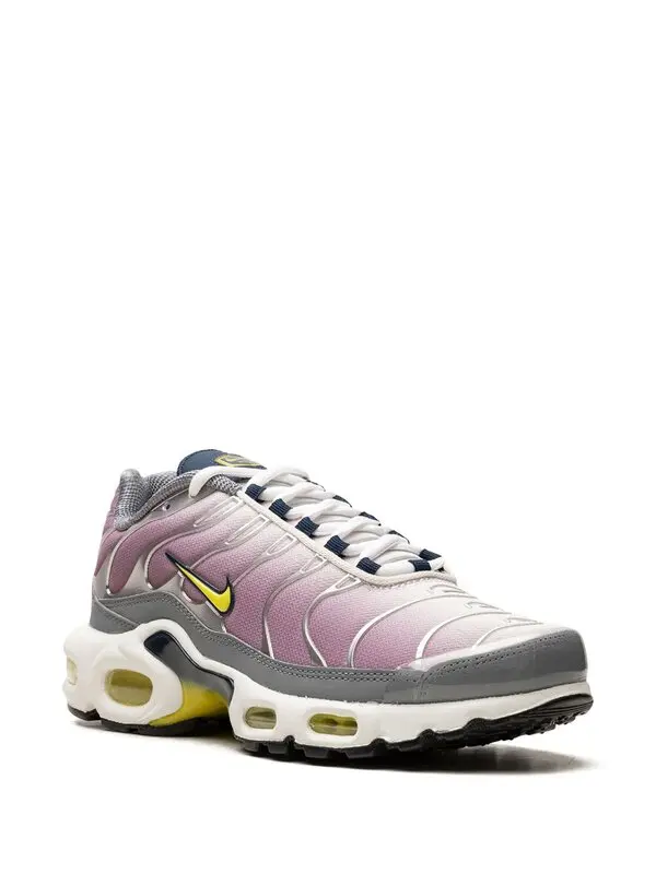Nike Max Plus Sneakers - Pink