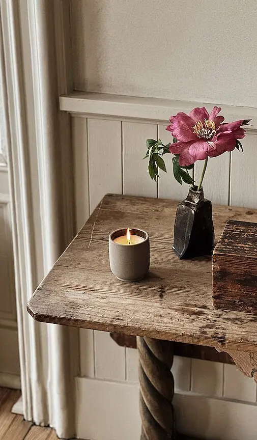 HOMECOURT Neroli Leaf Candle