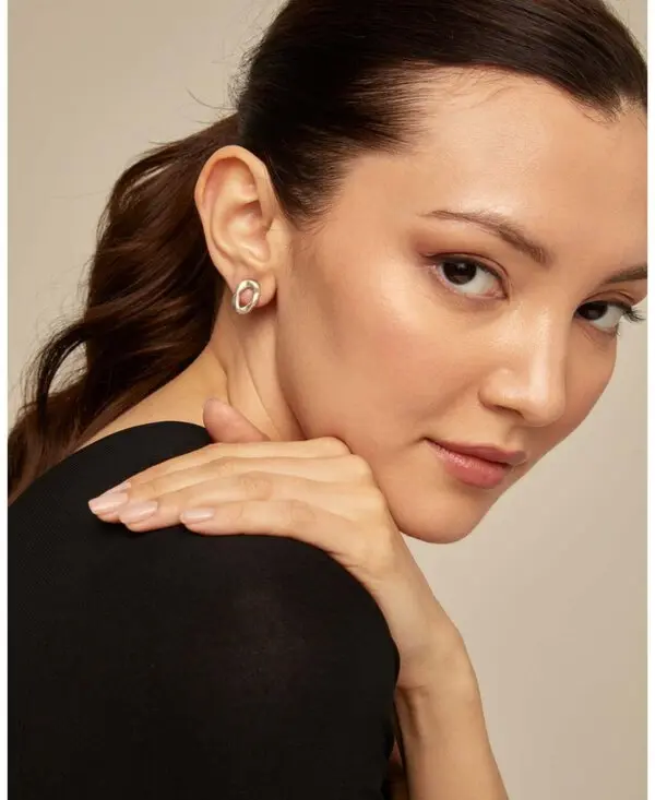 UNODE50 Sculpted Link Hoop Earrings - Silver