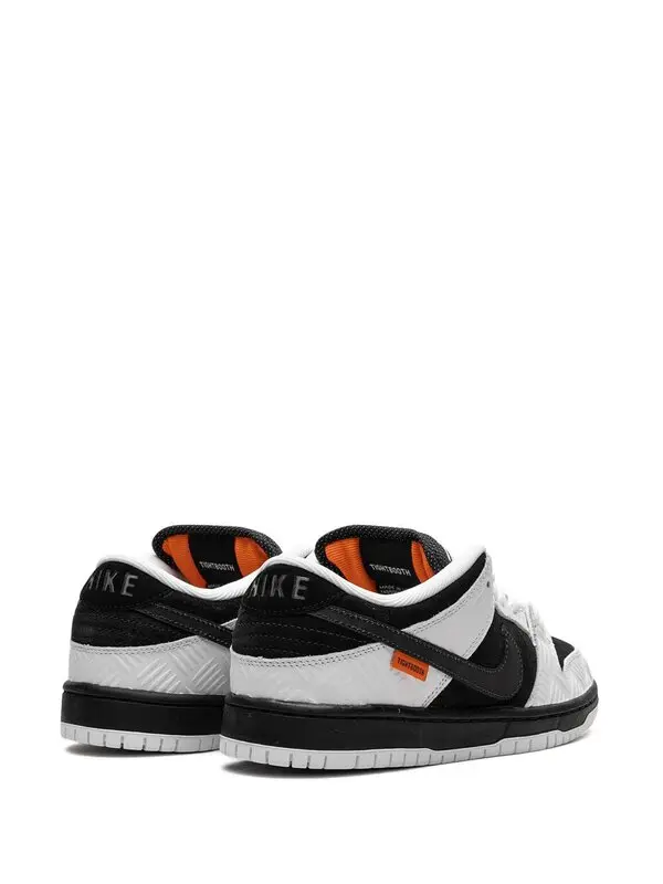 Nike X Tightbooth Sb Dunk Low Sneakers