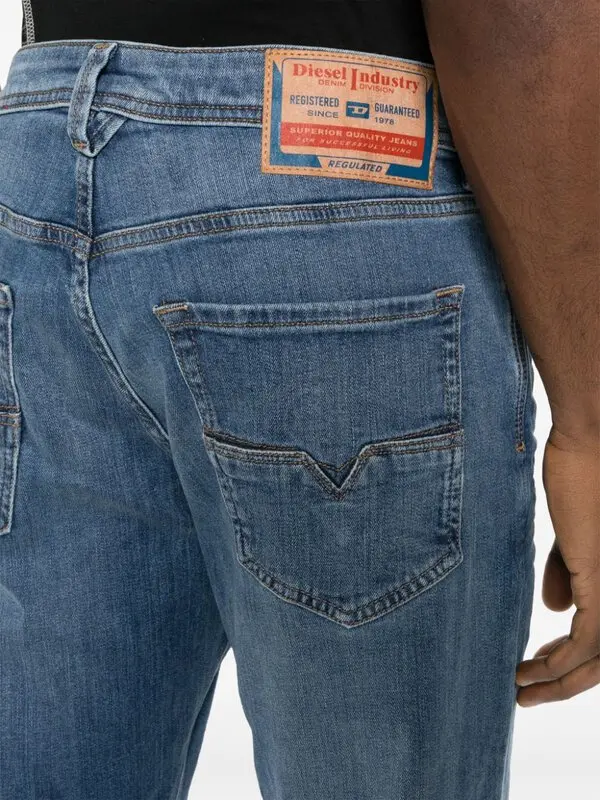 DIESEL® Larkee-beex Tapered Jeans - Blue