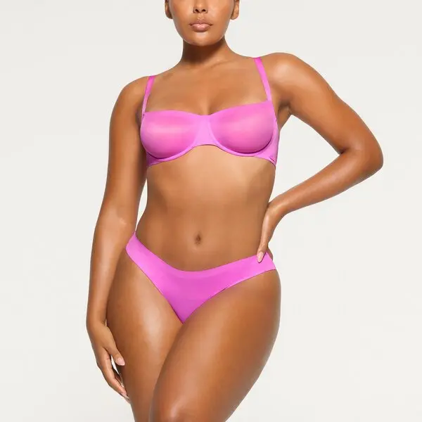 SKIMS No Show Unlined Balconette Bra - Pink