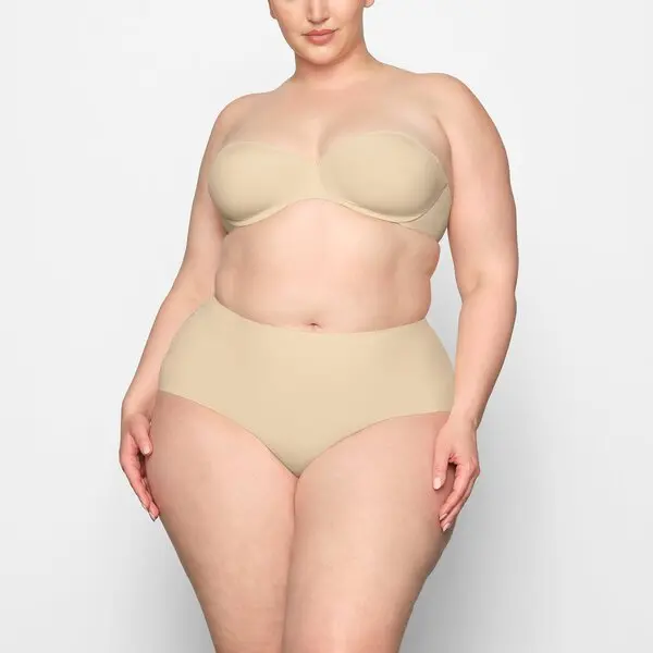 SKIMS Smoothing Intimates High Waisted Brief - Sand