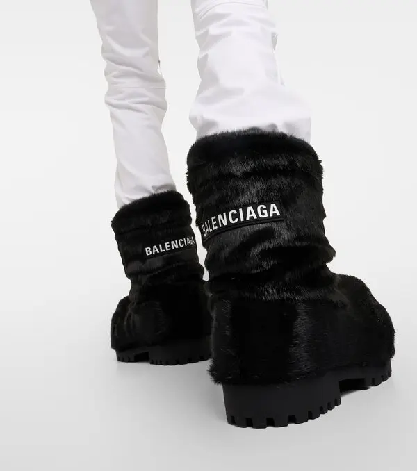 Balenciaga Alaska Snow Boots - Black | Editorialist