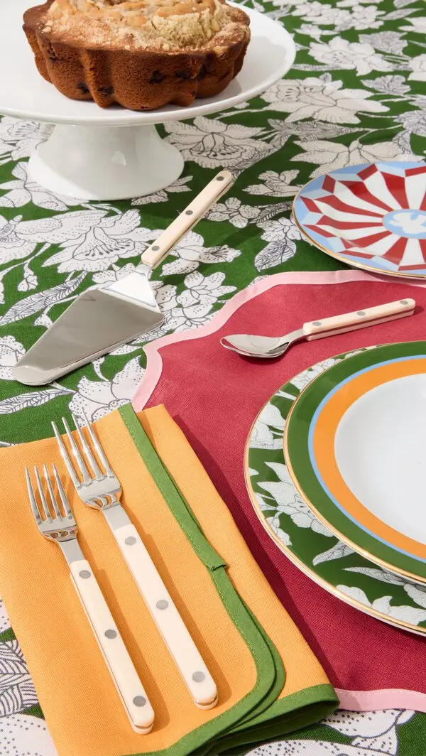 SABRE Tart Slicer - Ivory