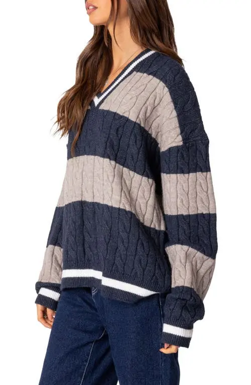 EDIKTED Romie Cable Knit V-neck Sweater