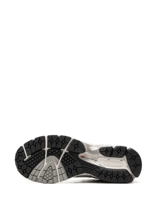 NEW BALANCE 2002rx Sneakers - Grey