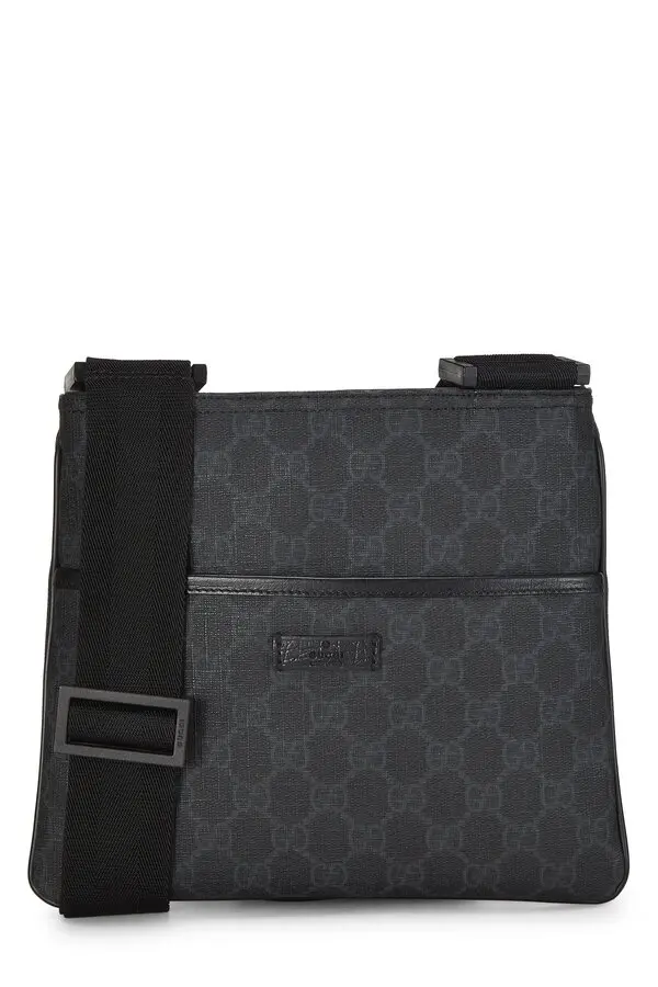 Gucci Gg Supreme Canvas Messenger Bag - Black