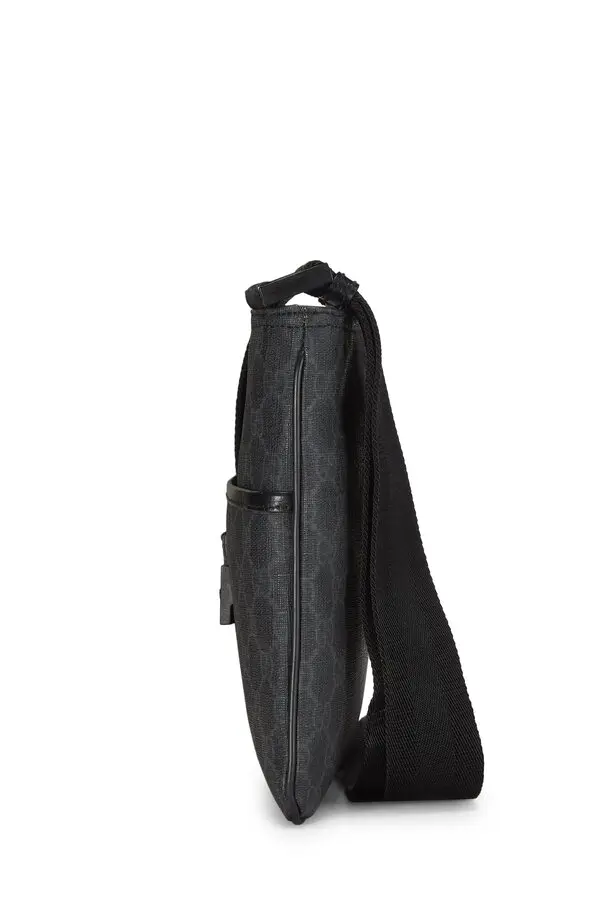Gucci Gg Supreme Canvas Messenger Bag