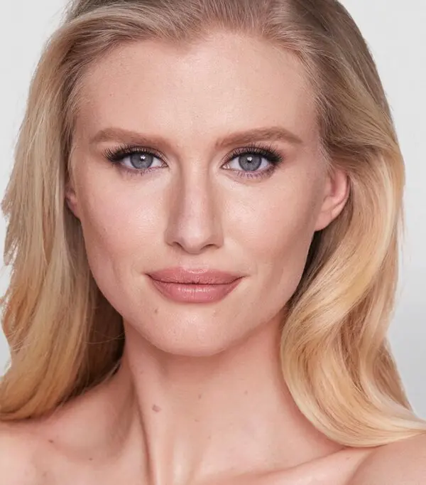 Charlotte Tilbury Airbrush Flawless Finish Powder - Neutral