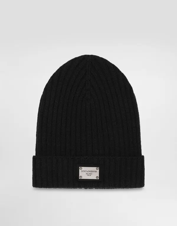 Dolce & Gabbana Knitted Hat With Logo Plaque - Black