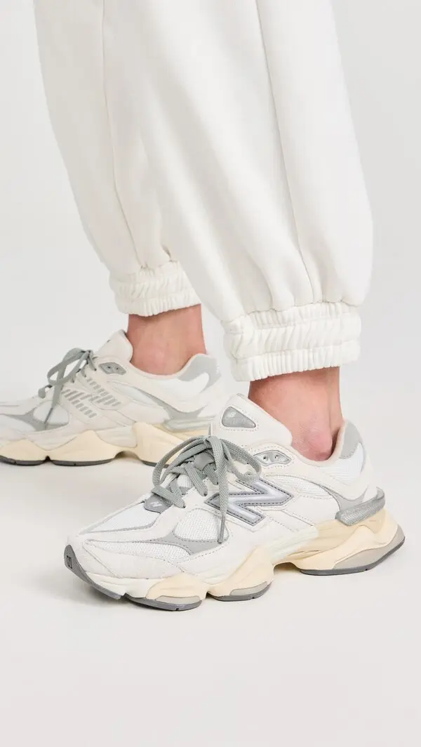 NEW BALANCE 9060 Sneakers - White/grey