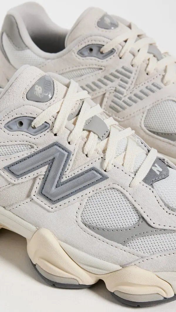 NEW BALANCE 9060 Sneakers - White/grey