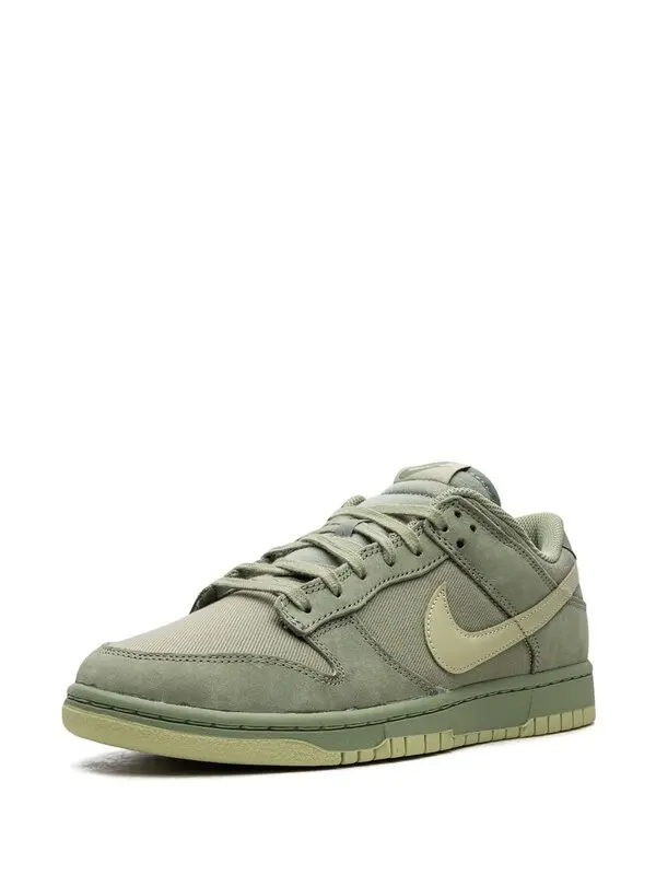 Nike Dunk Low Oil Sneakers - Green