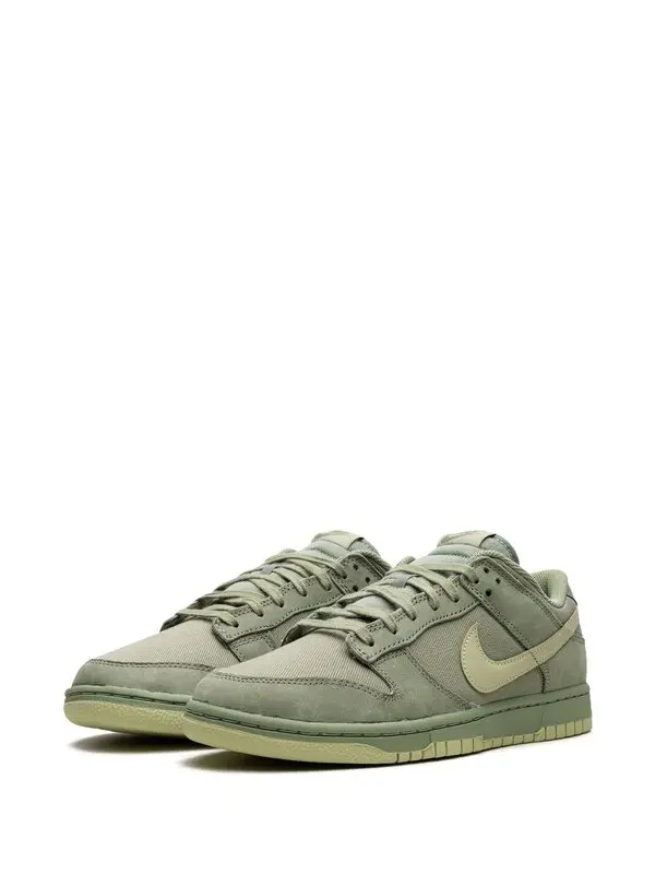 Nike Dunk Low Oil Sneakers - Green