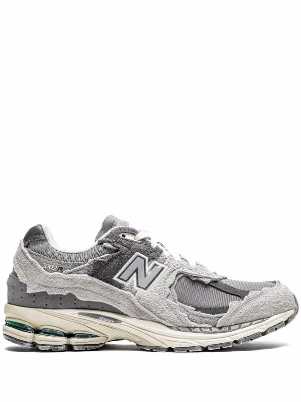 NEW BALANCE 2002r Sneakers - Grey