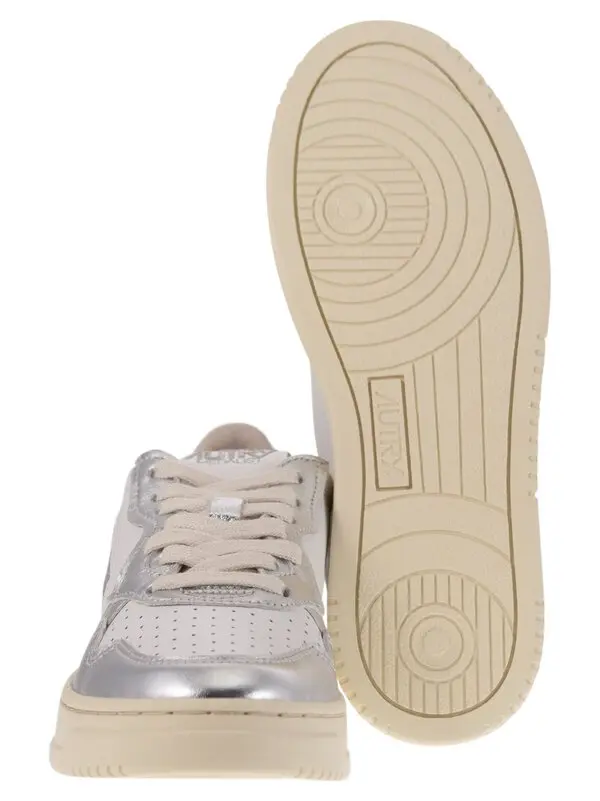 AUTRY Medalist Low Leather Sneakers - White/silver