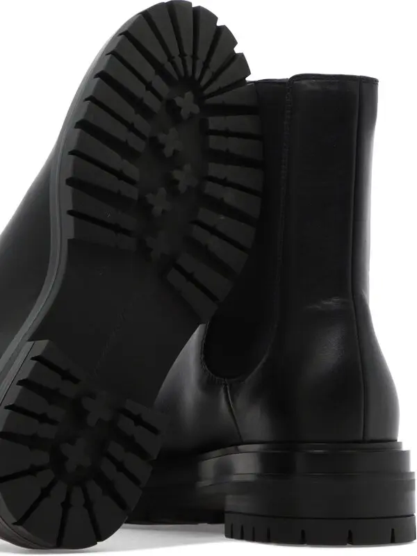 GIANVITO ROSSI Chester Ankle Boots