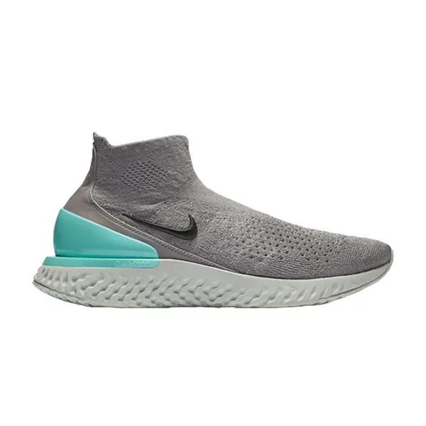 Nike Rise React Flyknit Sneakers - Grey
