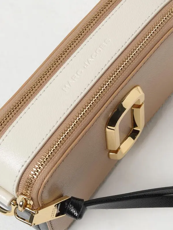 Marc Jacobs Snapshot Bag In Coated Leather - Camel