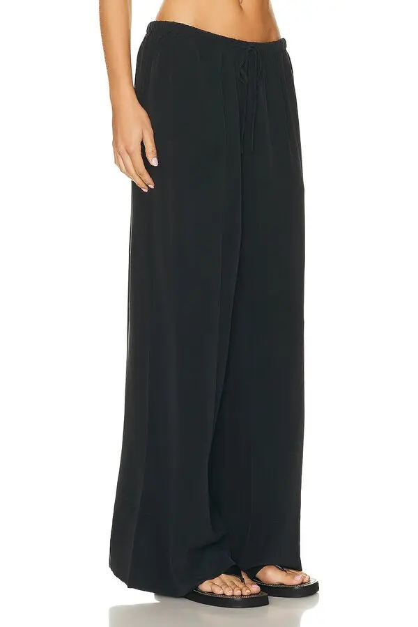ST. AGNI Relaxed Silk Pant In Black
