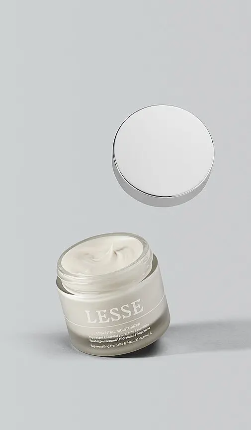 LESSE Essential Moisturizer