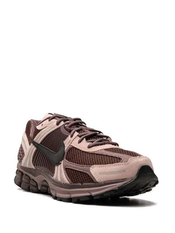 Nike Zoom Vomero Sneakers