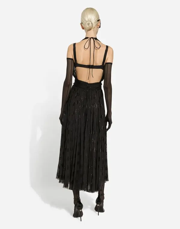 d&g lace dress calf-length with scalloped detailing lending it a romantic character Dolce & Gabbana Dvor Satin