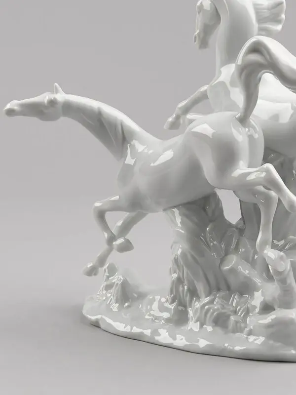 LLADRO Horses Motif Statue 30cm