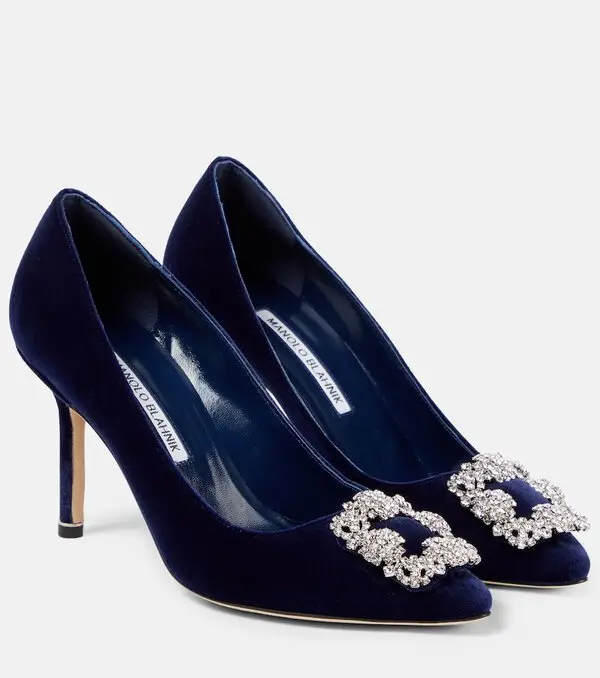 Manolo Blahnik Hangisi 90 Embellished Velvet Pumps - Blue