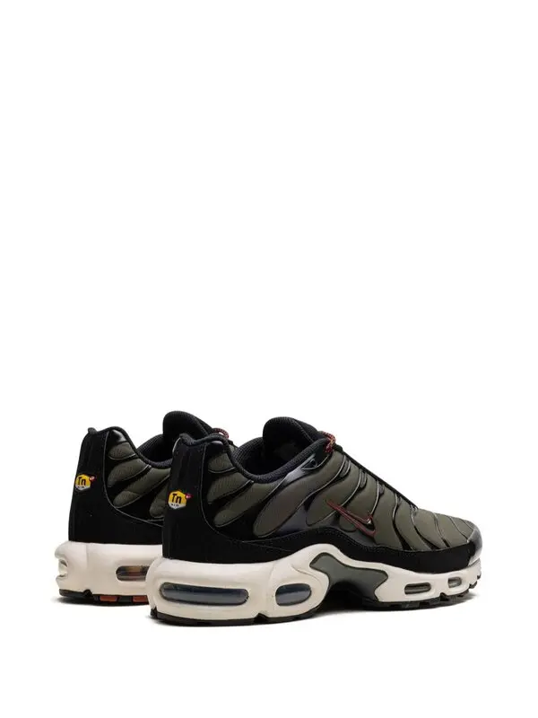 Nike Air Max Plus Sneakers