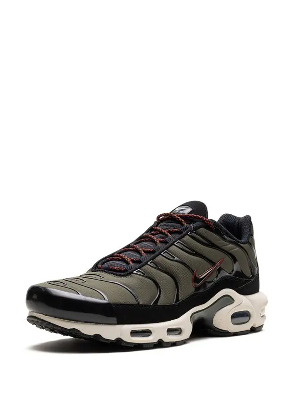 Nike Air Max Plus Sneakers