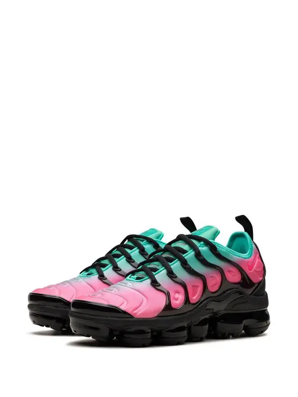 Nike Vapormax Plus Sneakers - Pink