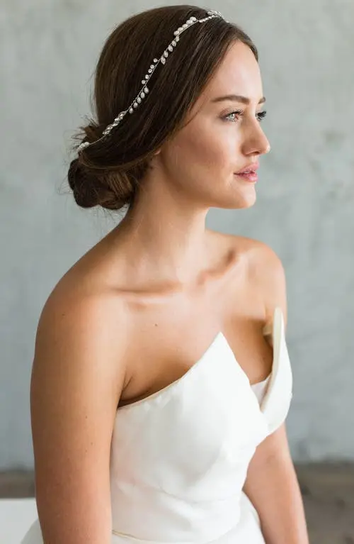 Brides & Hairpins India Halo & Sash