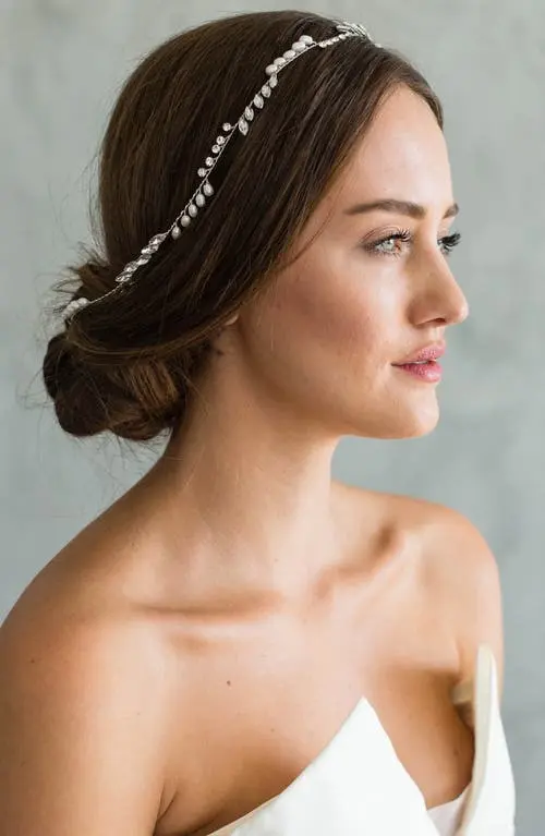 Brides & Hairpins India Halo & Sash