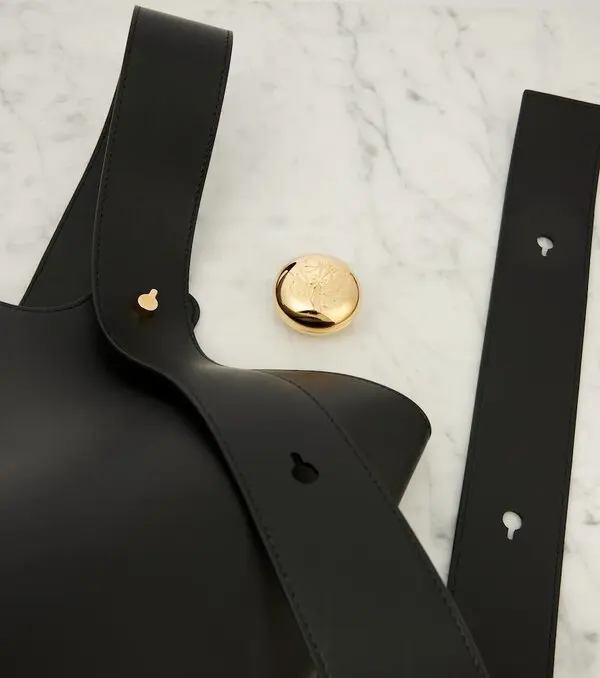 Loewe Pebble Medium Leather Bucket Bag - Black