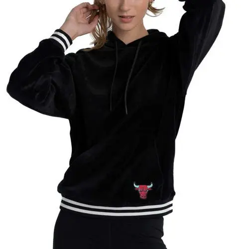 LUSSO Chicago Bulls Nellie Oversized Velour Pullover Hoodie