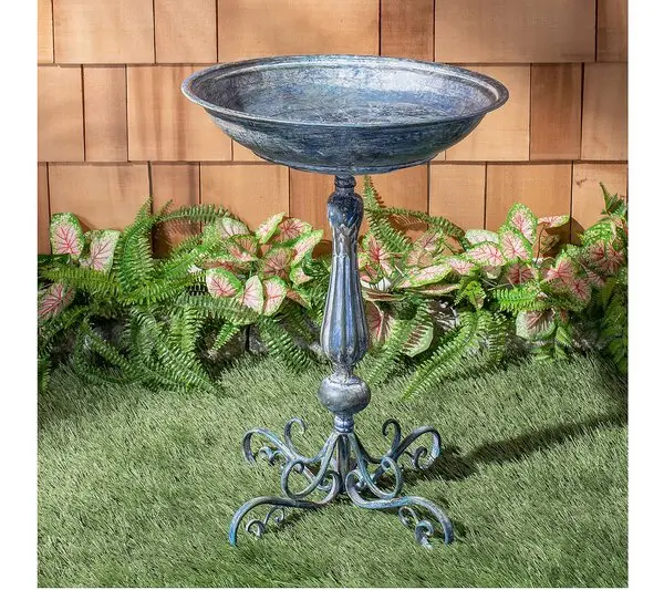 SAFAVIEH Orian Bird Bath - One-color