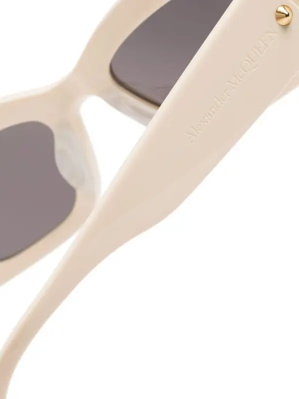 Alexander McQueen Stud-detailed Rectangle Sunglasses - Neutrals