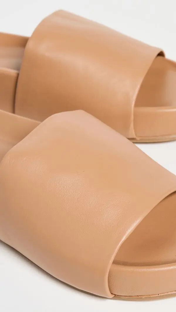 Beek Pelican Sandals - Honey/honey