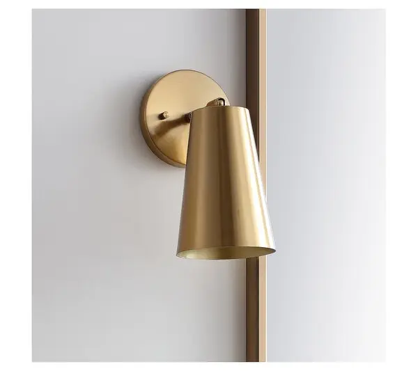 SAFAVIEH Leonardo Wall Sconce - One-color