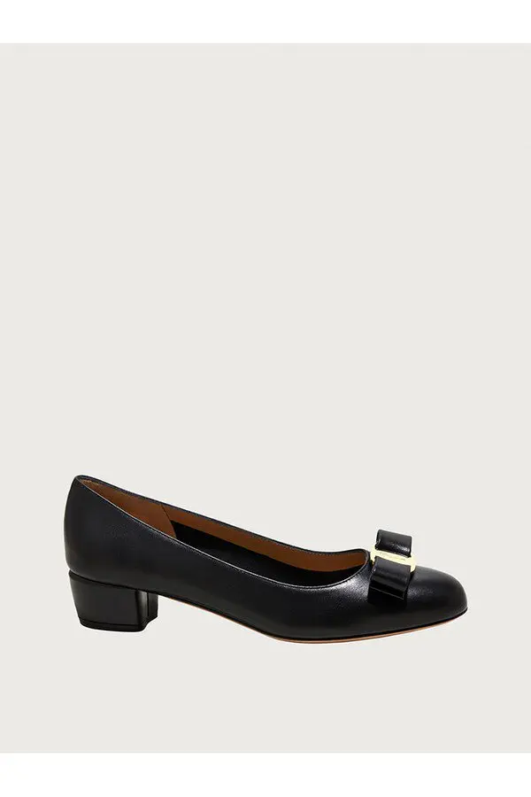 FERRAGAMO Vara Pump - Black