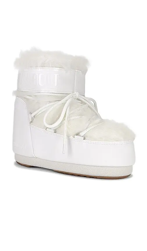 Moon Boot In In White