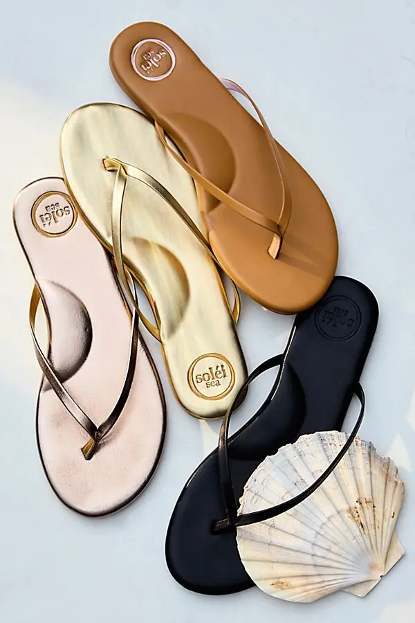 SOLEI SEA Around Town Flip Flops - Metallic Gold